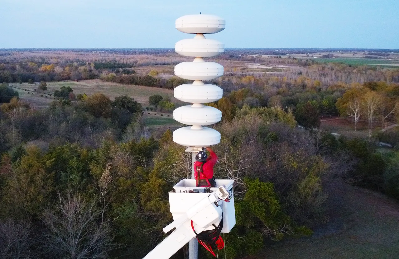 Giant Voice Sirens | High-Power Voice Speakers | OmniWarn